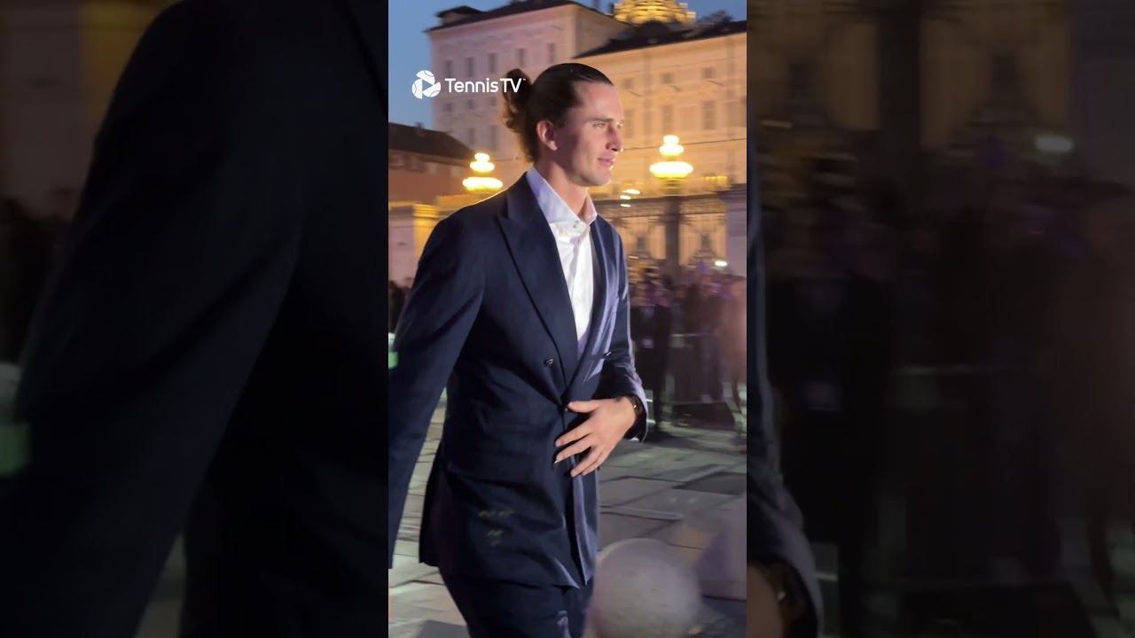 ATP Stars Hit The Blue Carpet | テニスはフラミンゴにまかせろ！